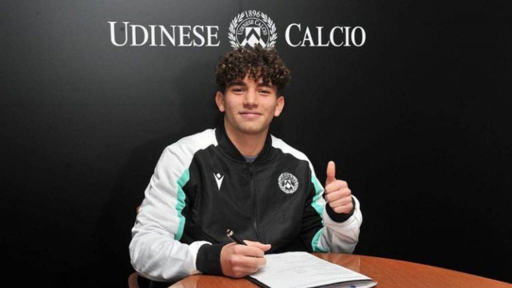 Simone Pafundi, chi è il baby talento dell'Udinese che piace in Premier ...